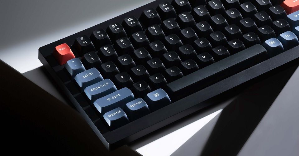 Buy Keychron V1 QMK Custom Hot-Swappable Barebone Carbon Black [V1-Z4 ...